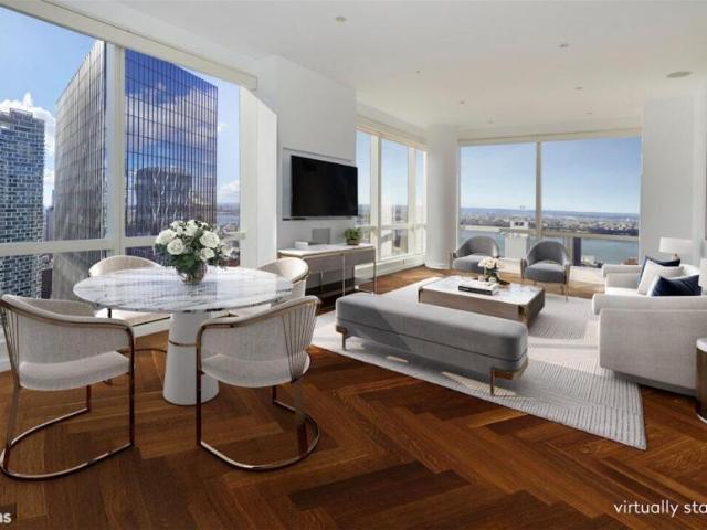 3 bedroom, Midtown West NY 96882074