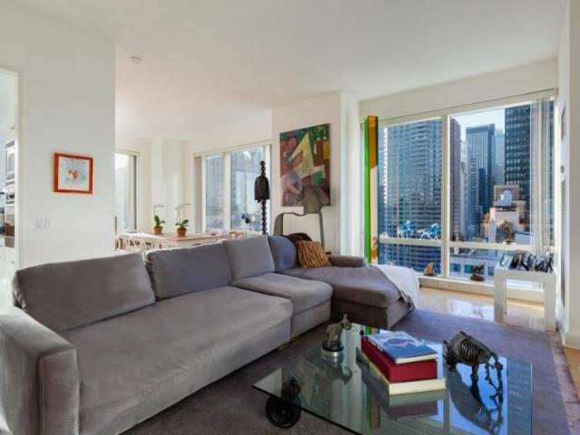 3 bedroom, Midtown East NY LS95693104