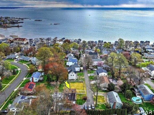 3 bedroom, Milford CT 06460 LS102775297