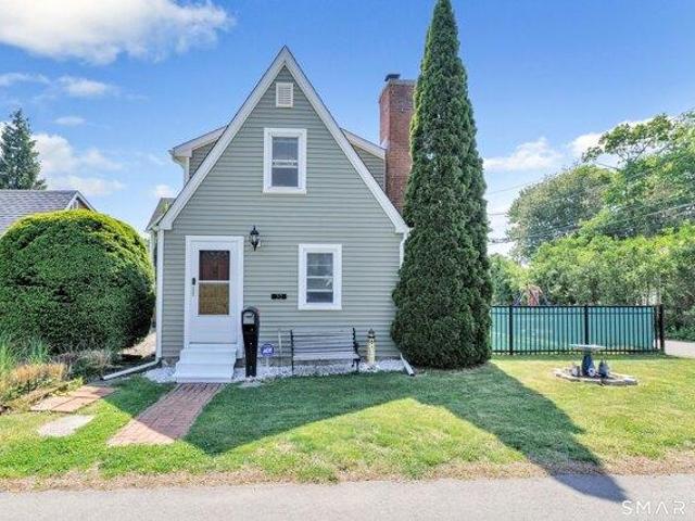 3 bedroom, Milford CT 06460 LS102799603