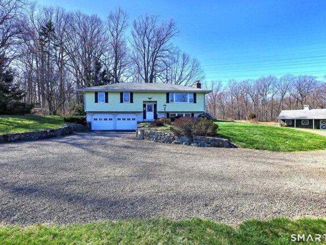 3 bedroom, Milford CT 06461 104544106