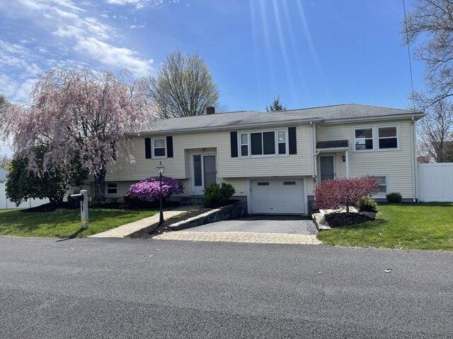 3 bedroom, Milford MA 01757 102213101