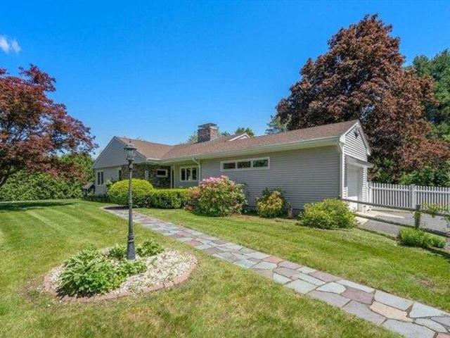3 bedroom, Milford MA 01757 103189824