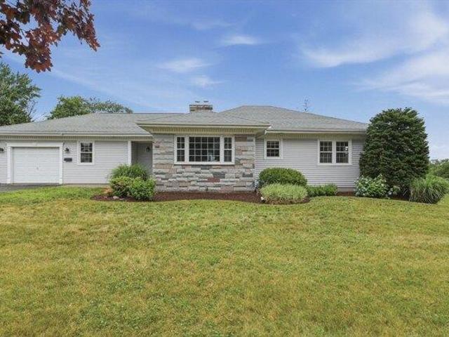 3 bedroom, Milford MA 01757 104077693