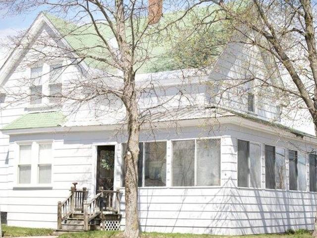3 bedroom, Millinocket ME 04462 104870273