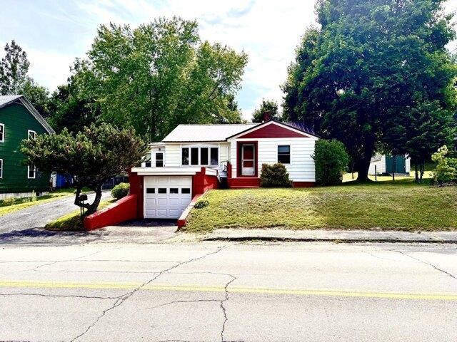 3 bedroom, Millinocket ME 04462 105109380