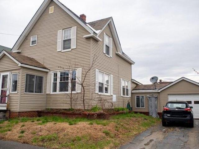 3 bedroom, Millinocket ME 04462 102447047