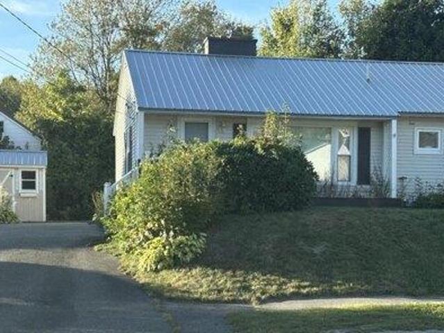 3 bedroom, Millinocket ME 04462 102443810