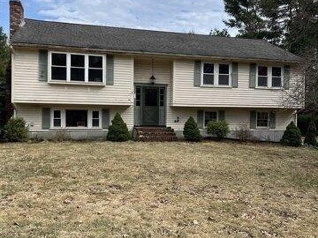 3 bedroom, Millis MA 02054 LS102775430