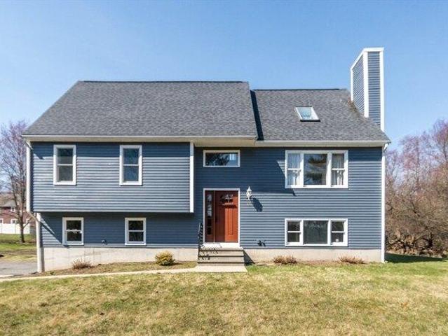3 bedroom, Millis MA 02054 104716576