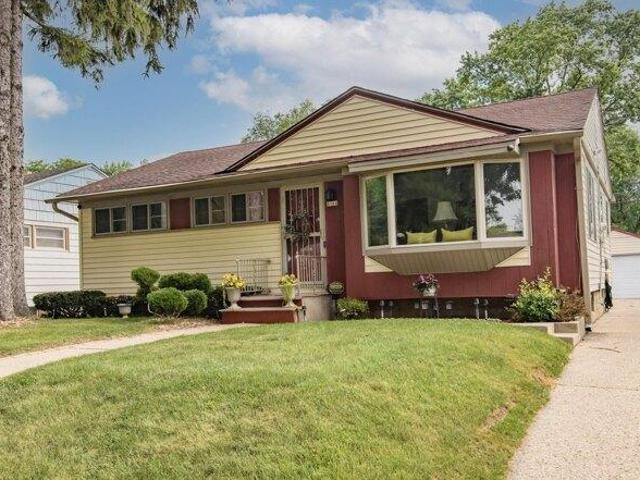 3 bedroom, Milwaukee WI 53218 LS94023269