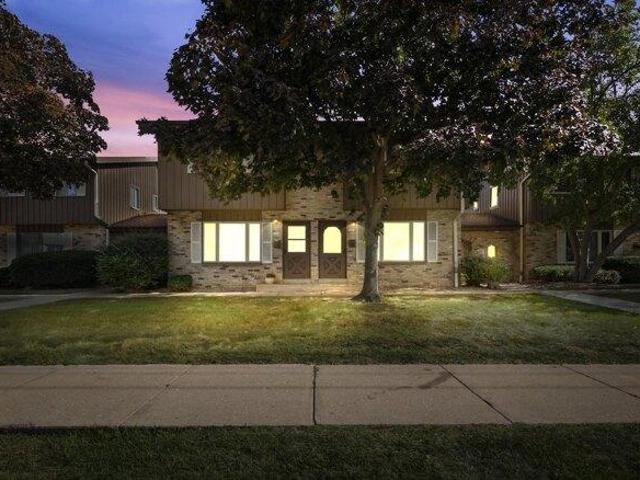3 bedroom, Milwaukee WI 53227 LS94434418