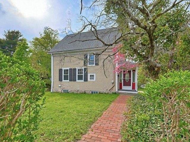 3 bedroom, Milton MA 02186 102446595