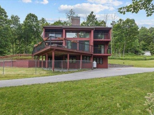 3 bedroom, Milton VT 05468 103187489