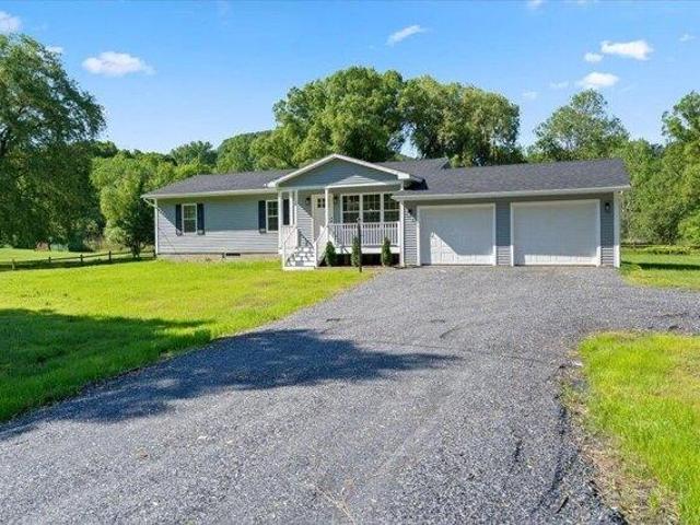 3 bedroom, Milton VT 05468 103927499