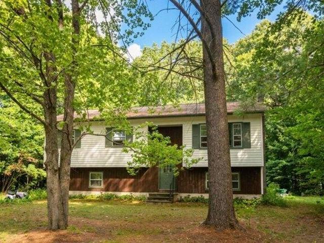 3 bedroom, Milton VT 05468 104922305