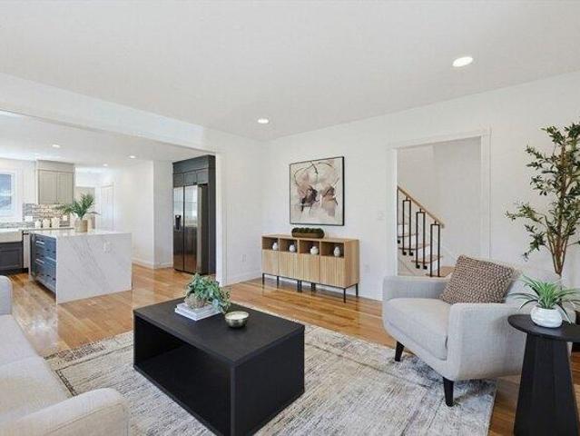 3 bedroom, Norwood MA 02062 104568843