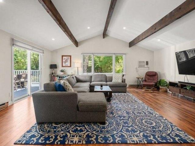 3 bedroom, Norwood MA 02062 104605436