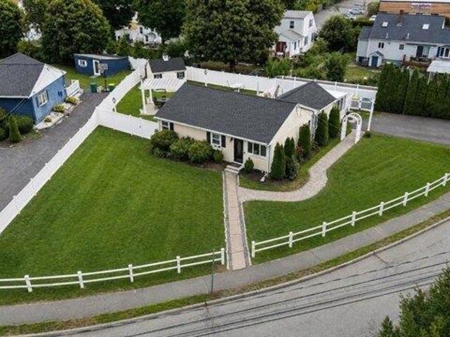 3 bedroom, Norwood MA 02062 104848213