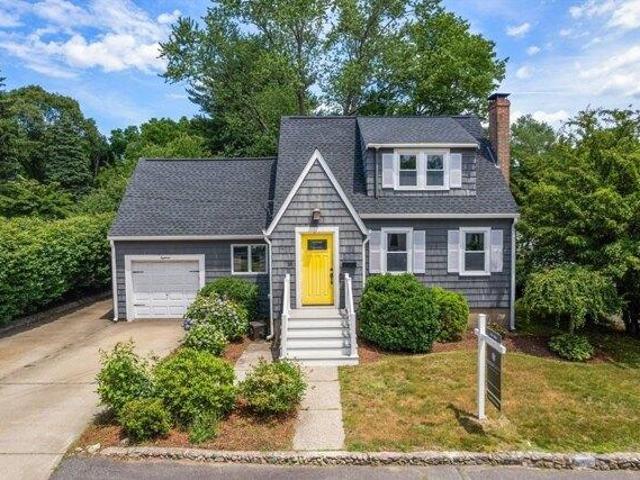 3 bedroom, Norwood MA 02062 104852390