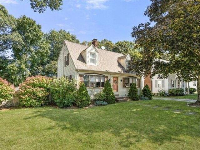 3 bedroom, Norwood MA 02062 104870220