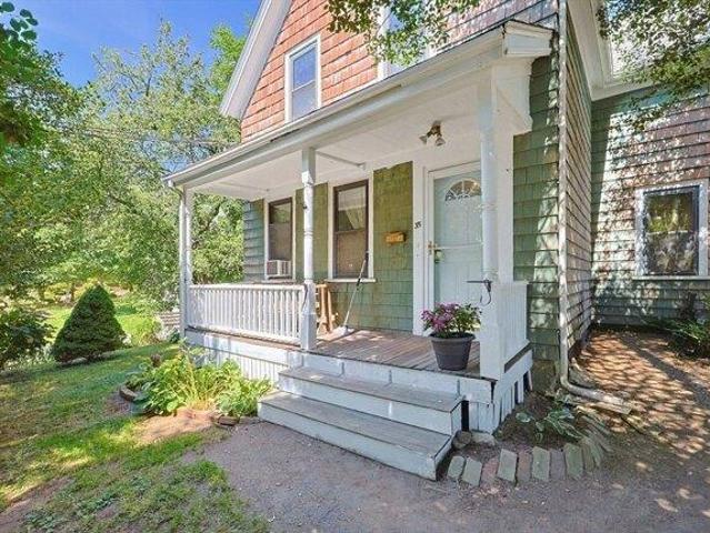 3 bedroom, Norwood MA 02062 105114817