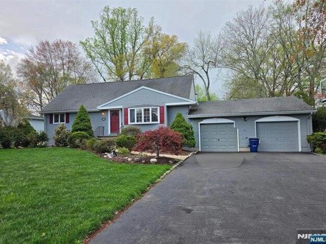 3 bedroom, Norwood NJ 07648 101799258