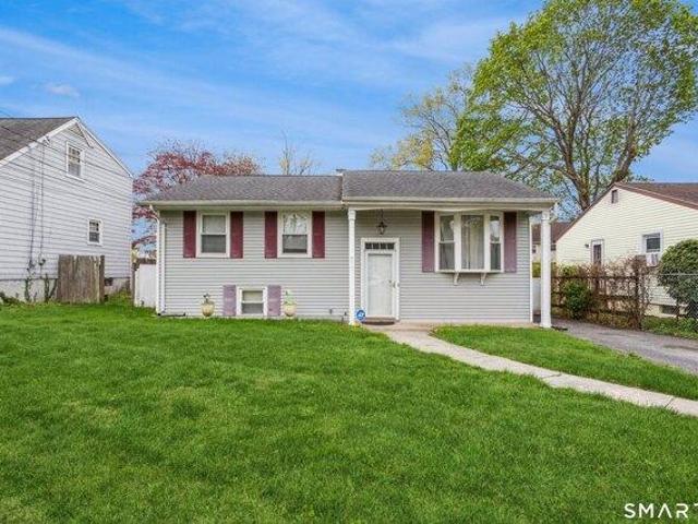 3 bedroom, Norwalk CT 06854 102776375