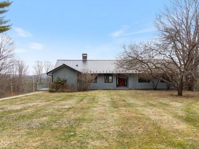 3 bedroom, Norwich VT 05055 102258015