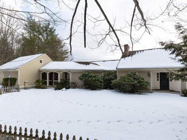 3 bedroom, Norwich VT 05055 LS102216663