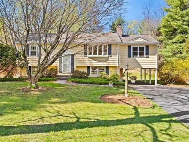 3 bedroom, Norton MA 02766 102479369