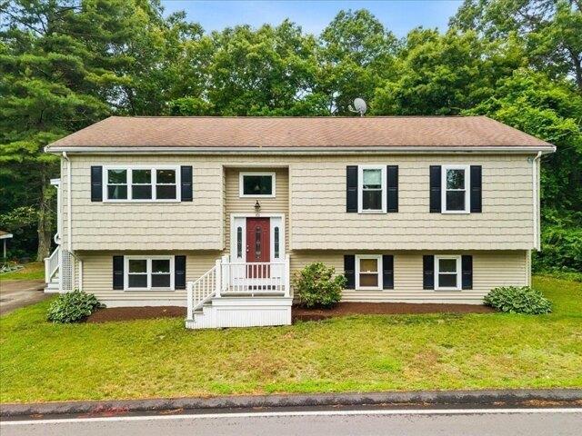 3 bedroom, Norton MA 02766 103932318