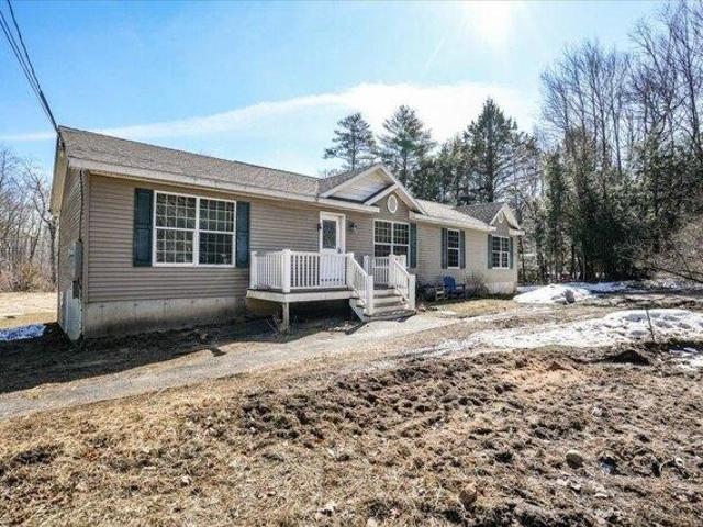 3 bedroom, Northwood NH 03261 102214686