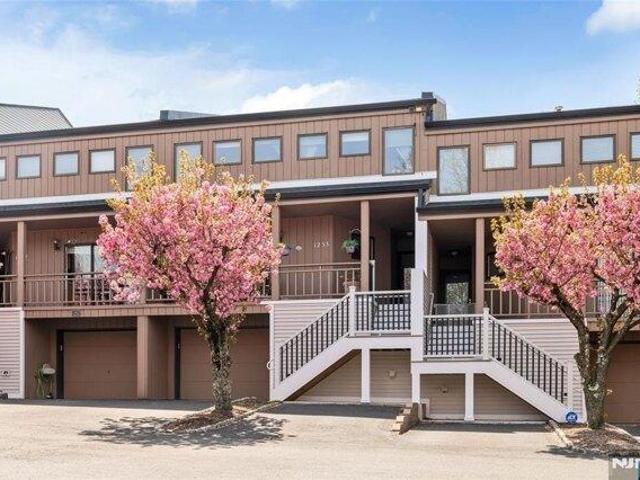 3 bedroom, North Caldwell NJ 07006 LS102212802