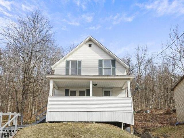3 bedroom, North Adams MA 01247 102342431