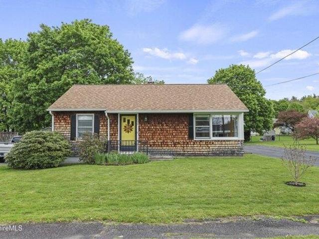 3 bedroom, North Adams MA 01247 102827325