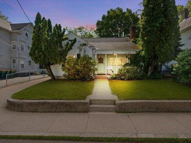 3 bedroom, North Attleboro MA 02760 104831073