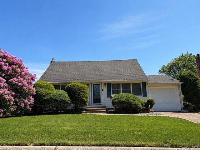 3 bedroom, North Babylon NY 11703 103599932