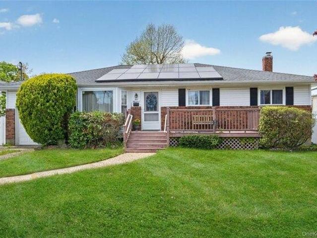 3 bedroom, North Babylon NY 11703 103622943