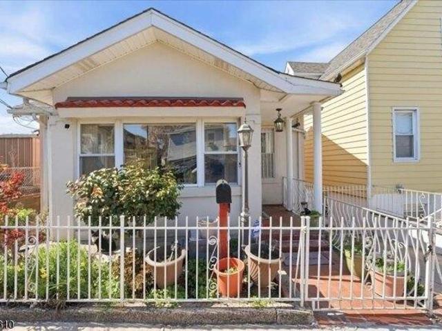 3 bedroom, North Bergen NJ 07047 103162805