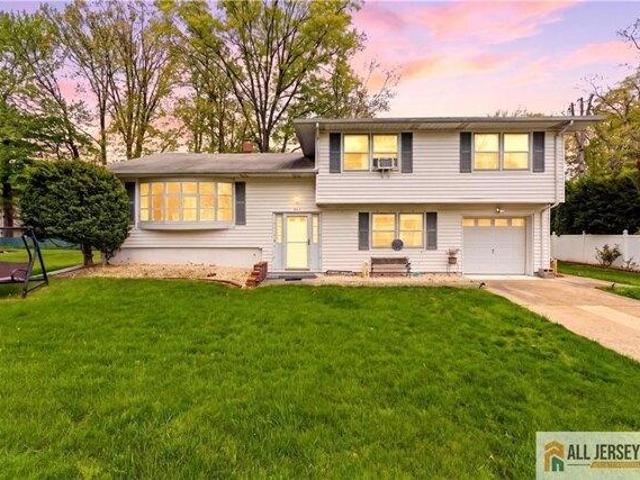 3 bedroom, North Brunswick NJ 08902 104906086