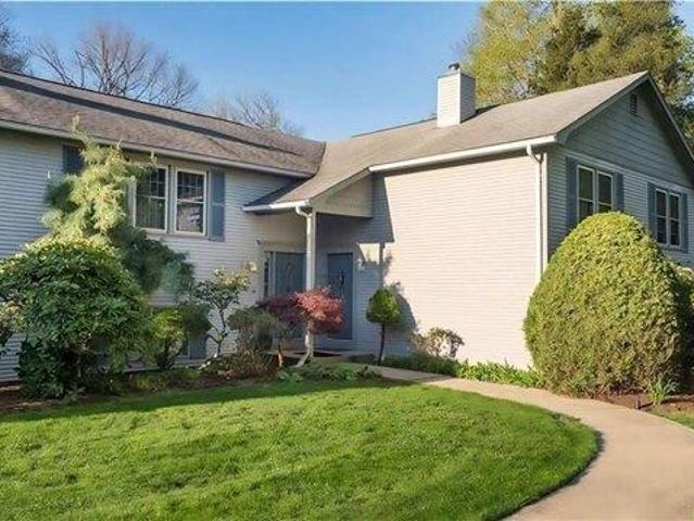 3 bedroom, North Kingstown RI 02852 LS102476699