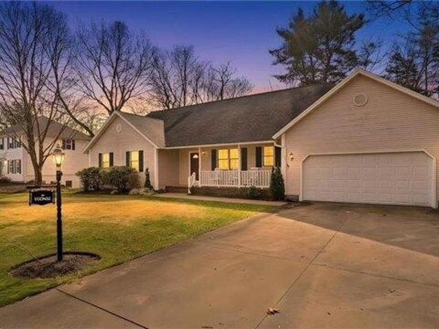 3 bedroom, North Kingstown RI 02852 102409495