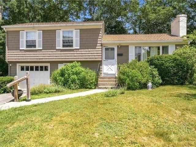 3 bedroom, North Kingstown RI 02852 104789759