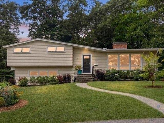 3 bedroom, North Kingstown RI 02852 104809240