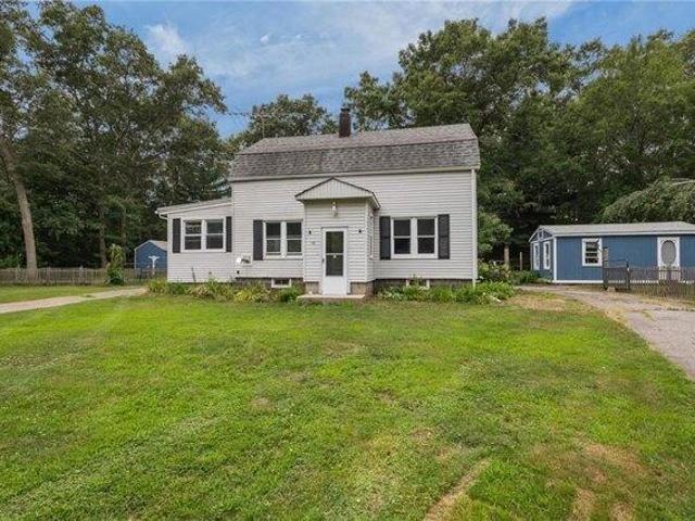 3 bedroom, North Kingstown RI 02852 104835151