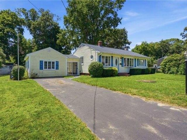 3 bedroom, North Kingstown RI 02852 104907542