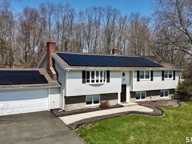 3 bedroom, North Haven CT 06473 103073384