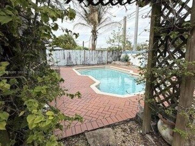 3 bedroom, North Lauderdale FL 33068 104899050