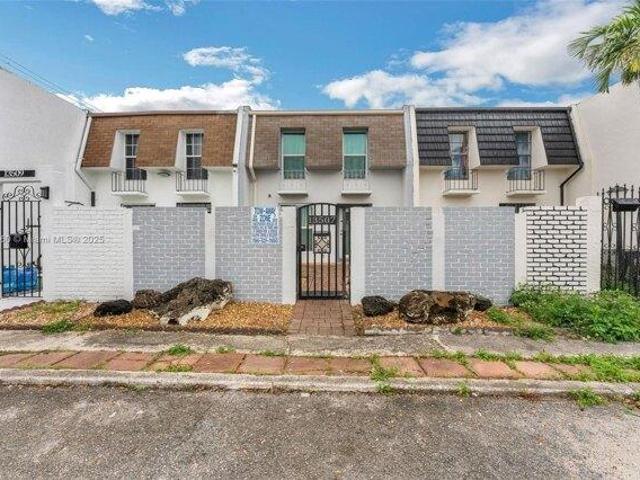 3 bedroom, North Miami FL 33181 88286164